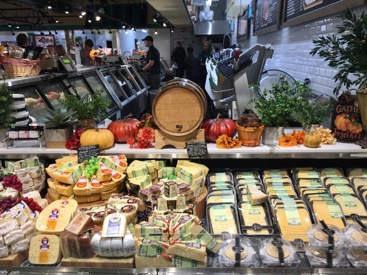 NetCost Market on 221 NJ-4 in Paramus, NJ